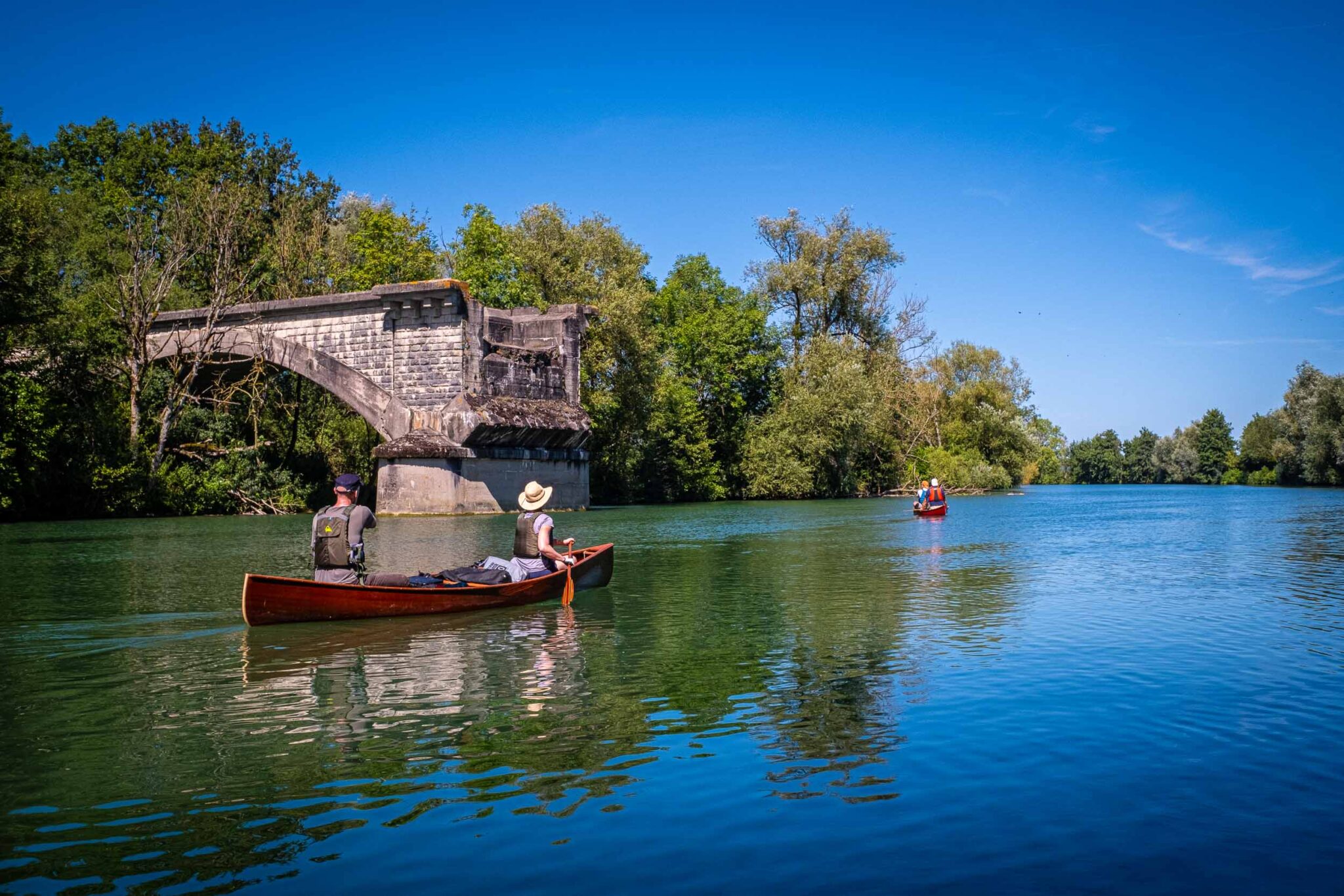 Adventurous Multi-Day Canoe Trip on the Meuse | Freeranger Canoe